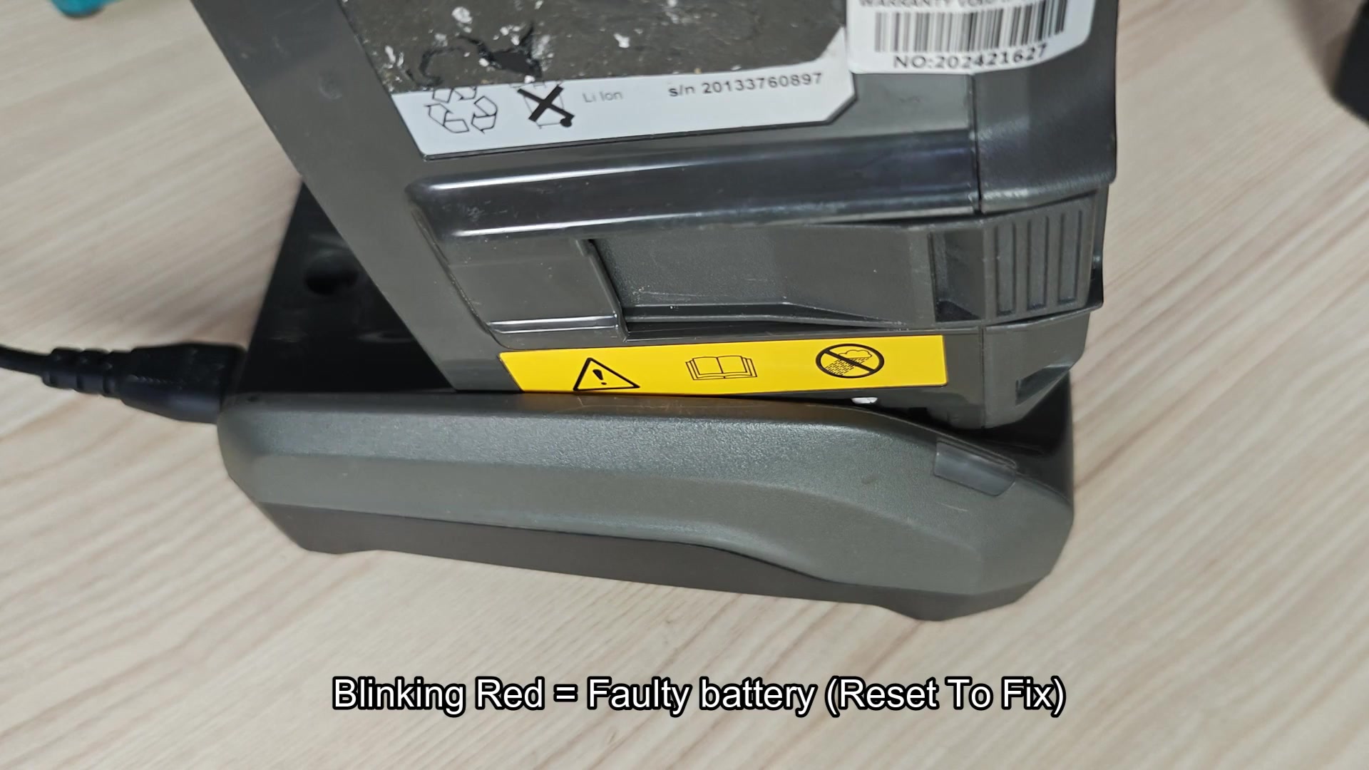 Husqvarna 40-C80 Charger Light Codes: Red, Blinking Red, and Green ...