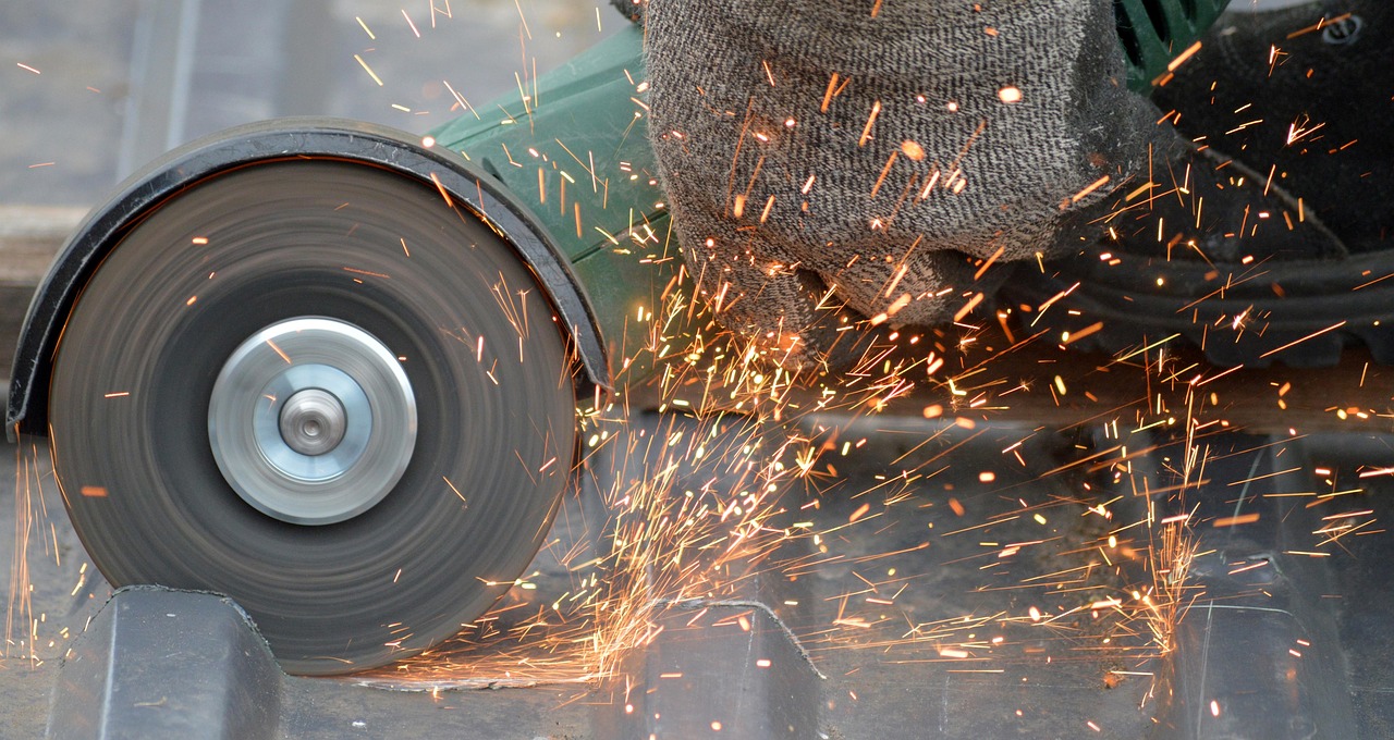 10 Angle Grinder Uses Every DIYer Should Know - Tool Croze